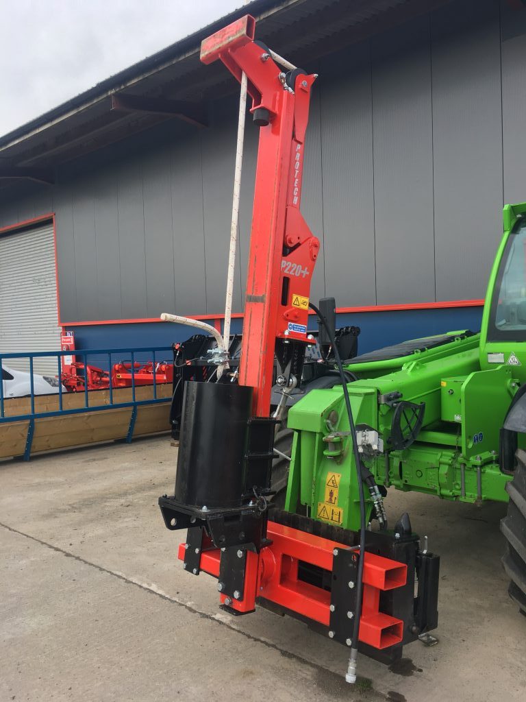 PROTECH P220 + front mounted post driver