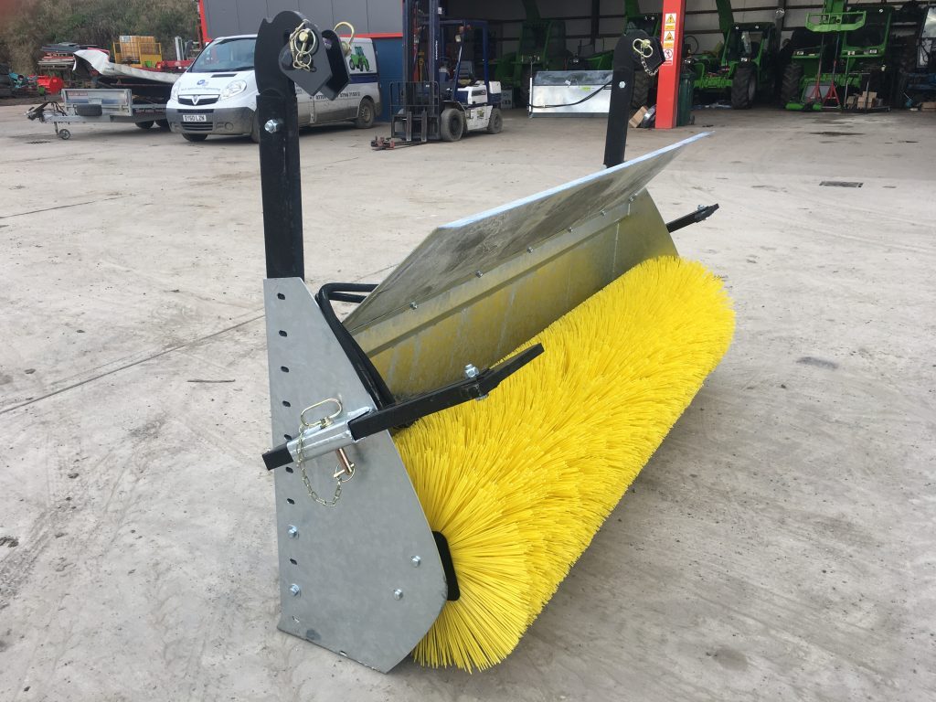 Bucket brush – W&M Agricultural Engineering